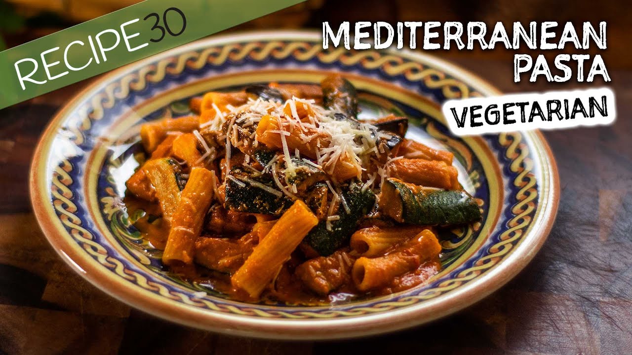 Each mouthful an experience! Pasta in a cheesy bell pepper sauce ...