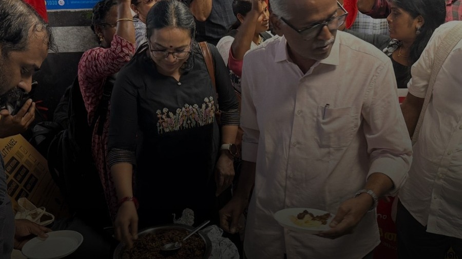 Canara Bank Employees Hold Beef Fest Protest in Kerala Against Alleged ...