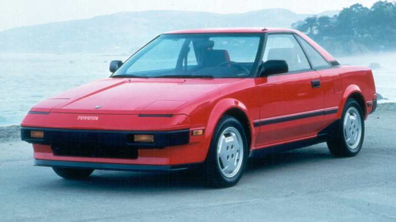 12 Of The Best, Most Reliable Years For The Toyota MR2 Mid-Engine ...
