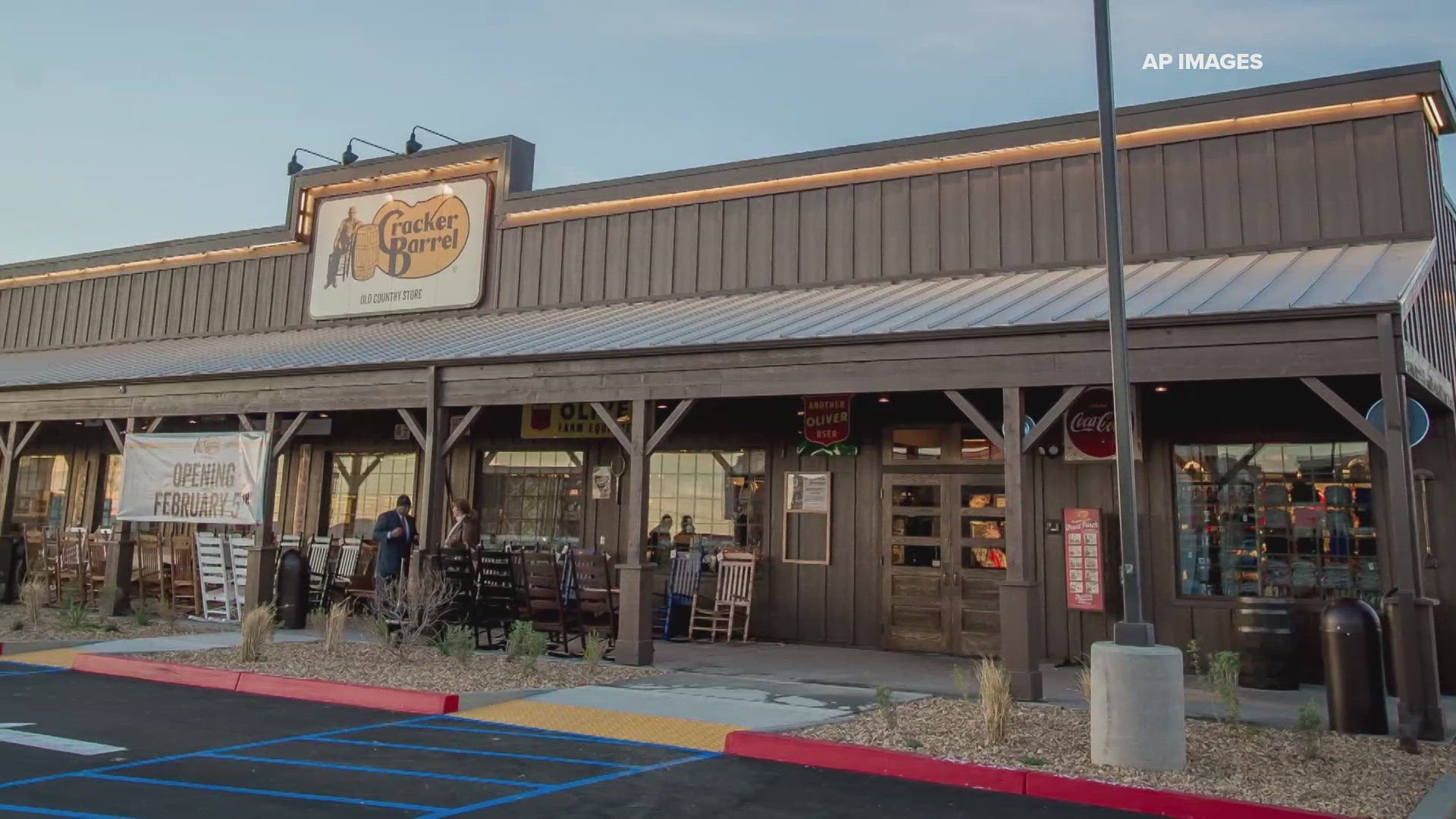 93-year-old Cracker Barrel founder calls rebrand 'bland', 'nothing' and 'pitiful'