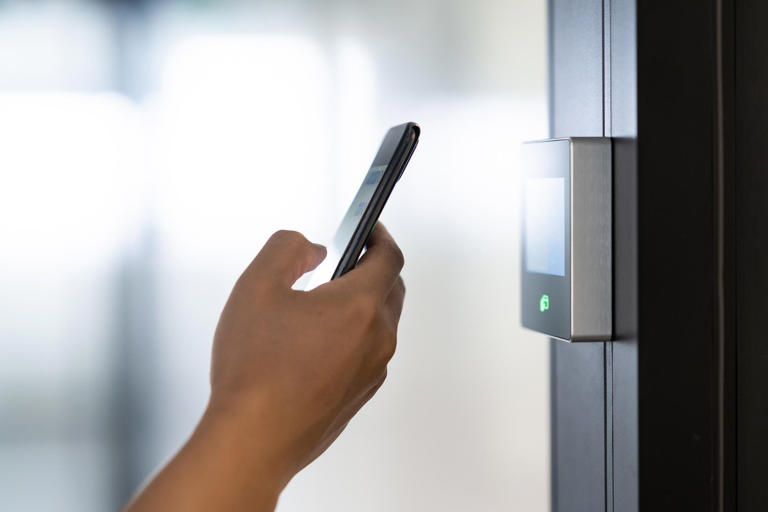 Your Smart Lock Buying Guide: How to Choose the Best High-Tech Lock