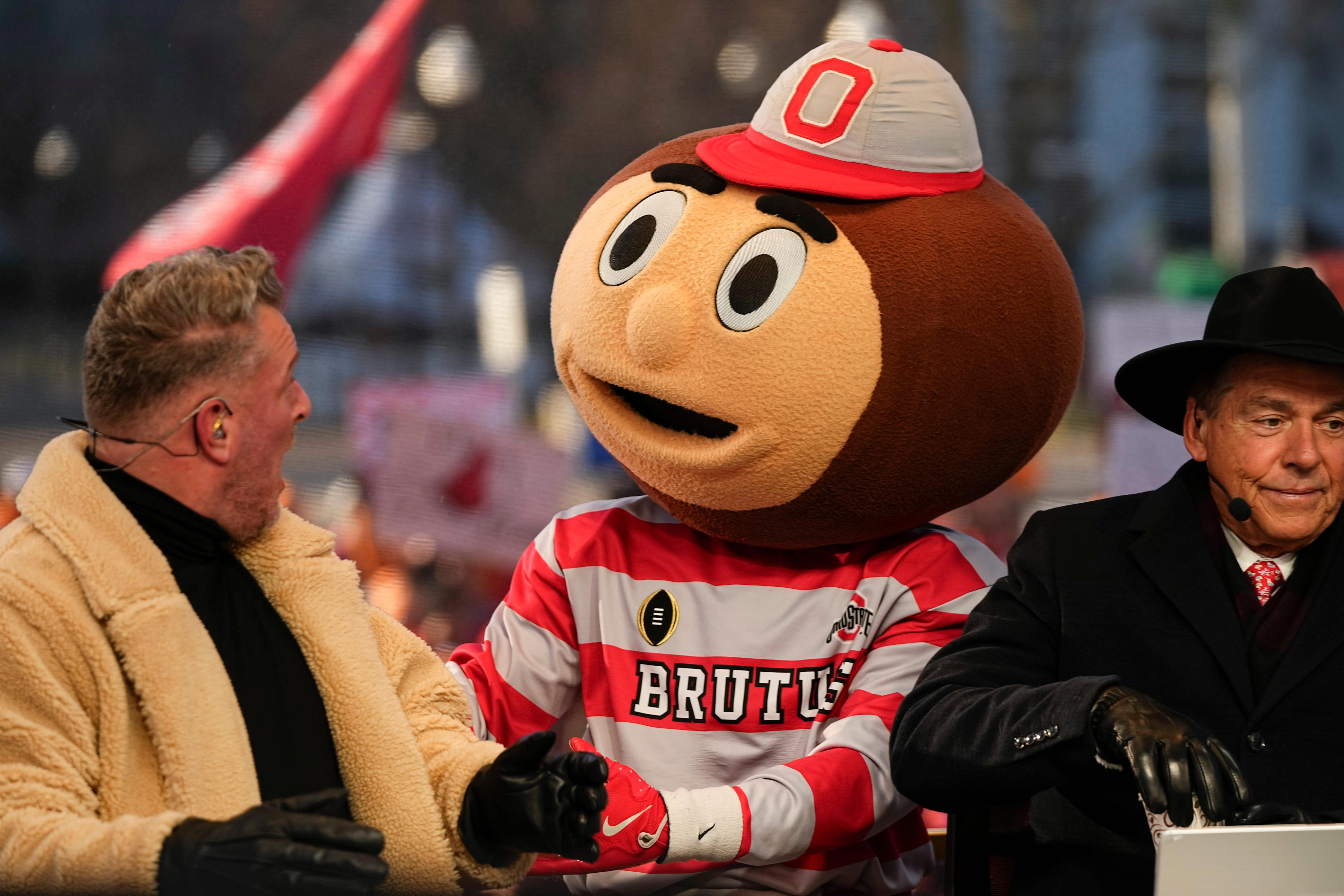 ESPN College GameDay crew predicts Ohio State vs. Michigan winner