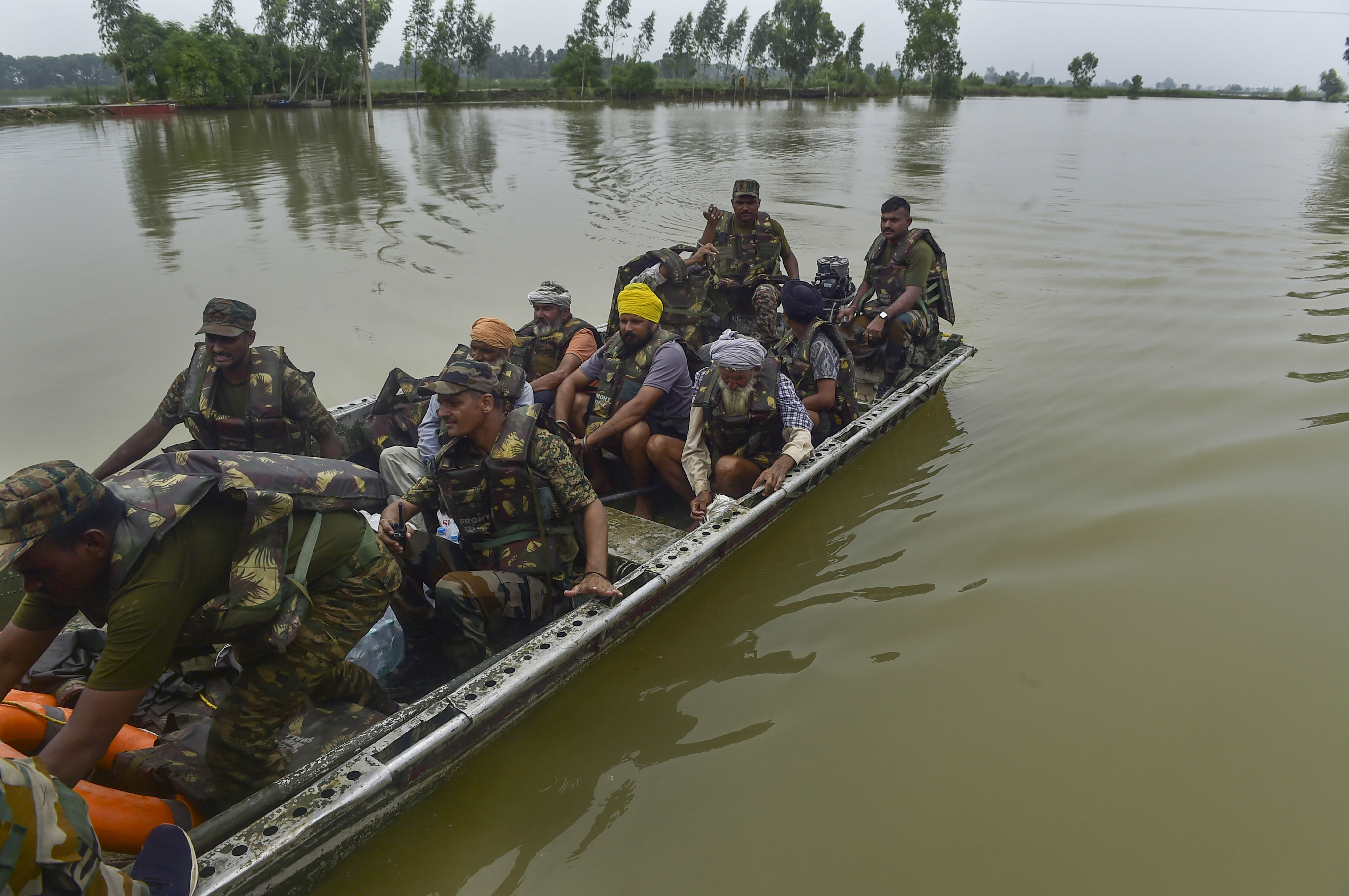 Punjab floods: Water level in Beas river further rises, Kapurthala ...