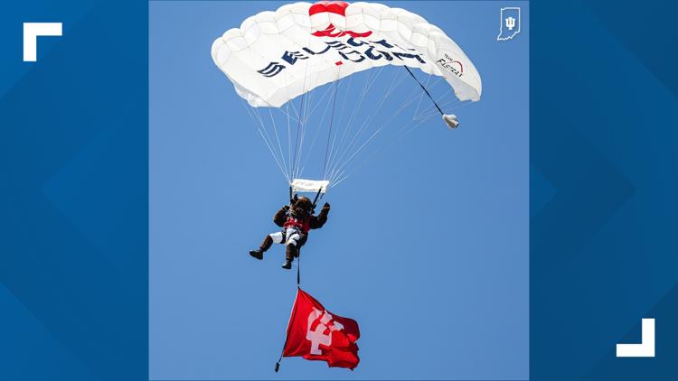 Hoosier the Bison makes grand return by parachuting into stadium at IU ...