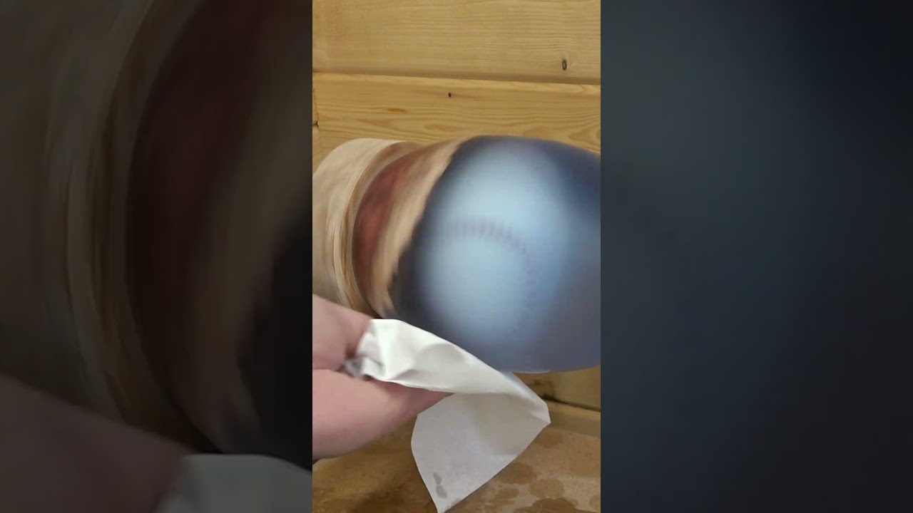 I turned a golf ball into a work of art!⛳️💙