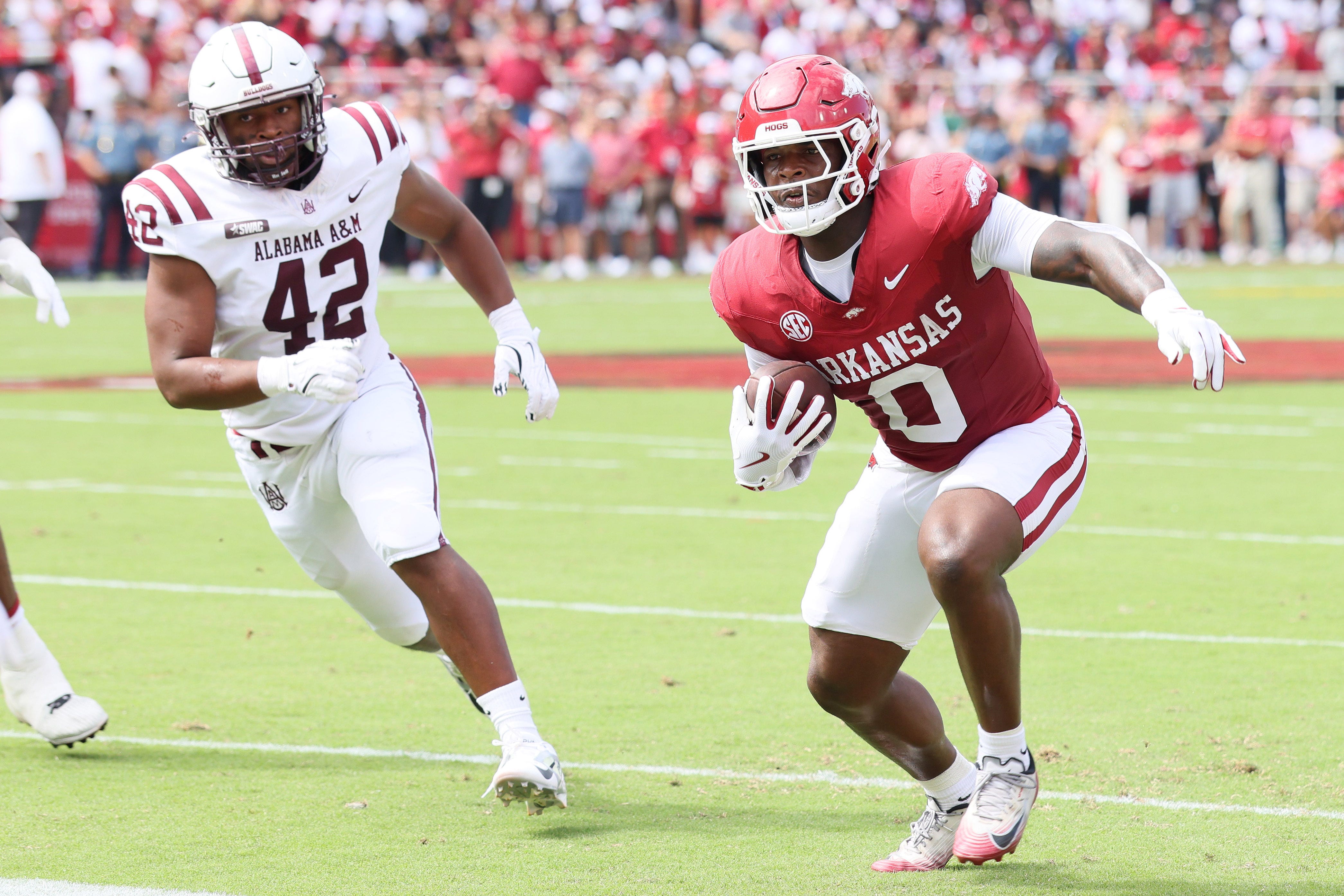 Arkansas football injury updates for Braylen Russell, Charlie Collins ...