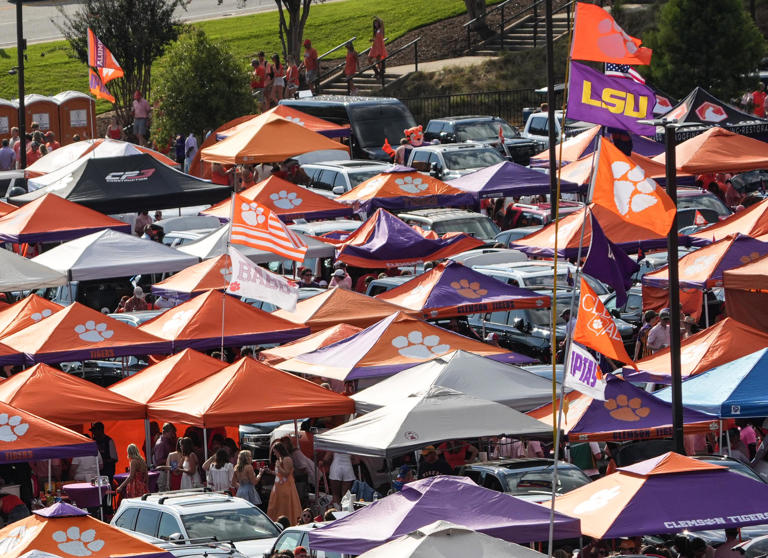 Clemson football offers $20K tailgating package in 2026. Here's what ...
