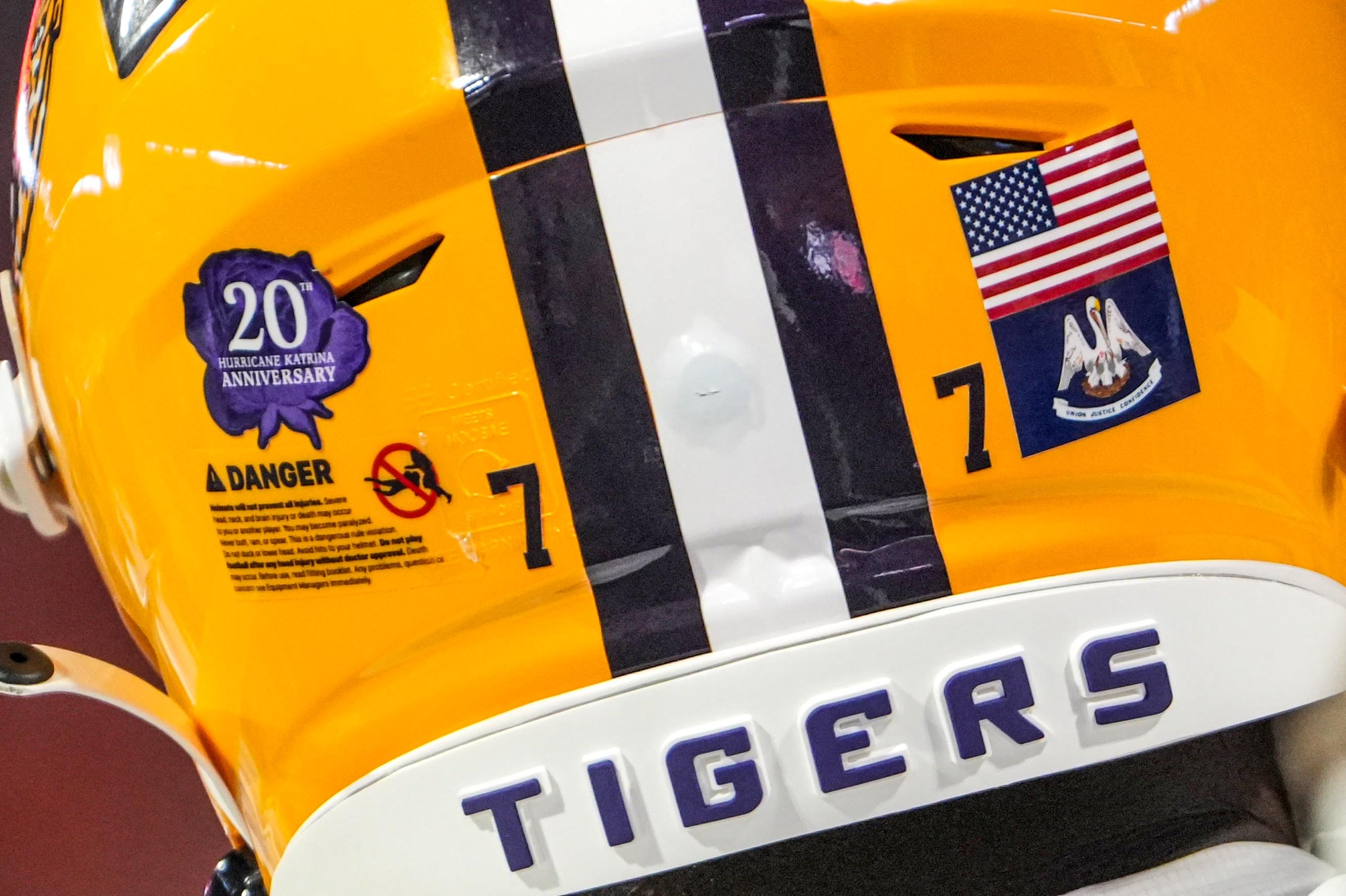 LSU football defensive lineman Sydir Mitchell no longer with team