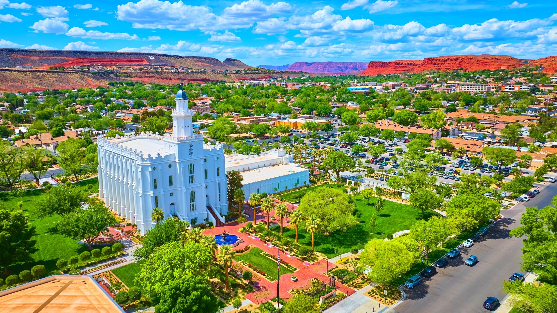 This Breathtaking Southwest Desert Town Is Also America's Most ...