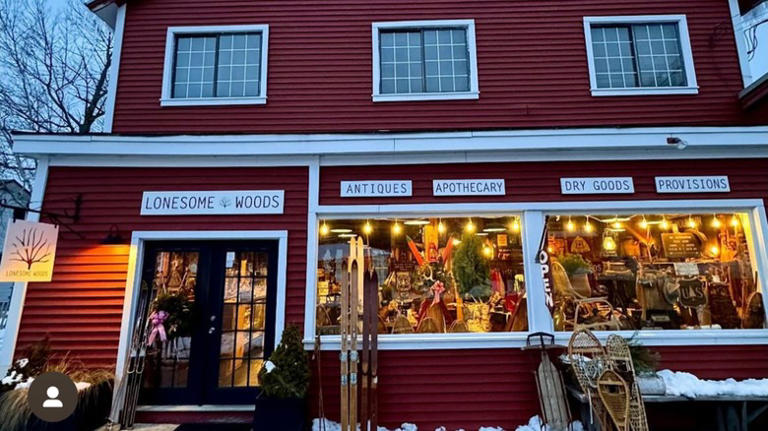 New Hampshire's Quaint Village In The White Mountains Is An Idyllic ...