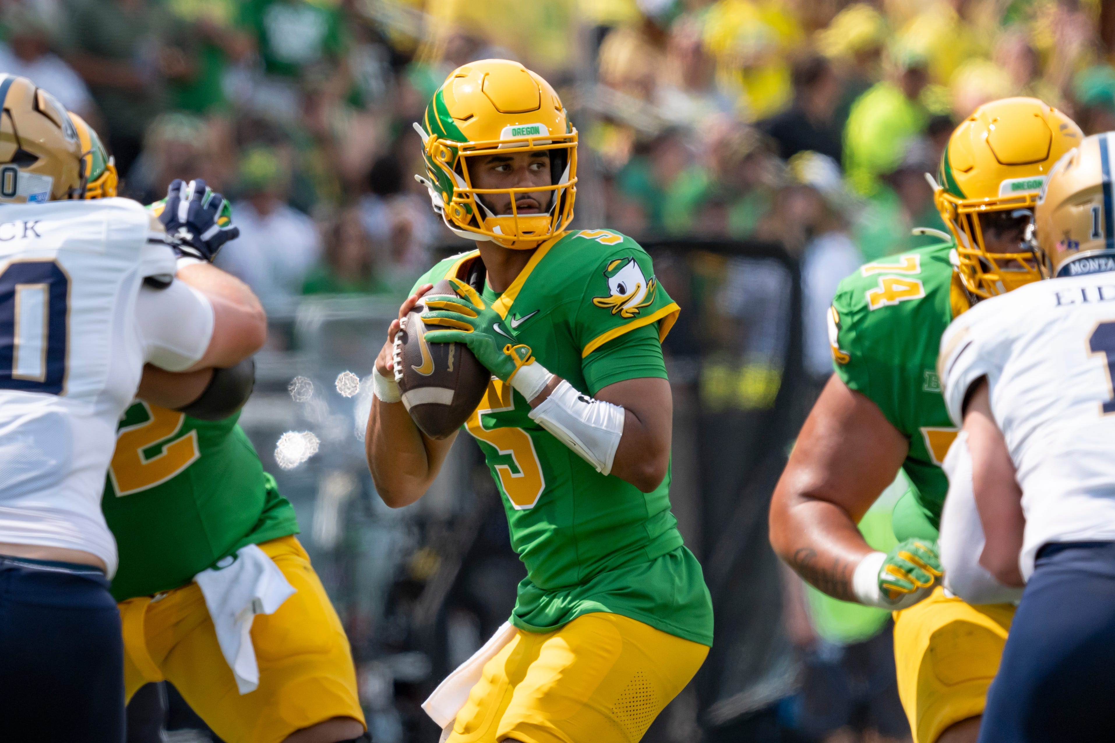 Oregon Ducks' QB Dante Moore's Heisman Trophy odds jump after Week 1 ...
