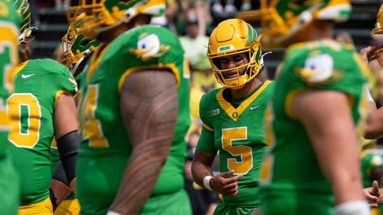 LIVE Score Updates: Oregon Ducks Take Down Montana State in Game of ...