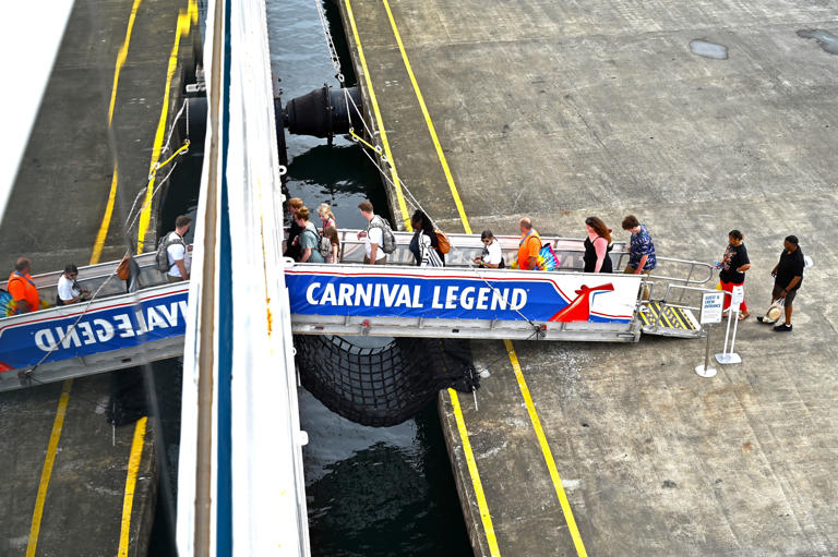Carnival Cruise Line surprises US guests with patriotic new ship update ...