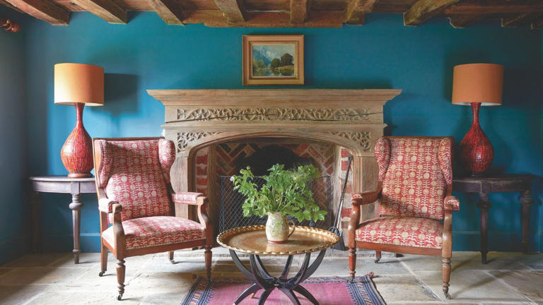 Grab a rare $350 off the powerful Dyson V15 Detect that picks up dust ...