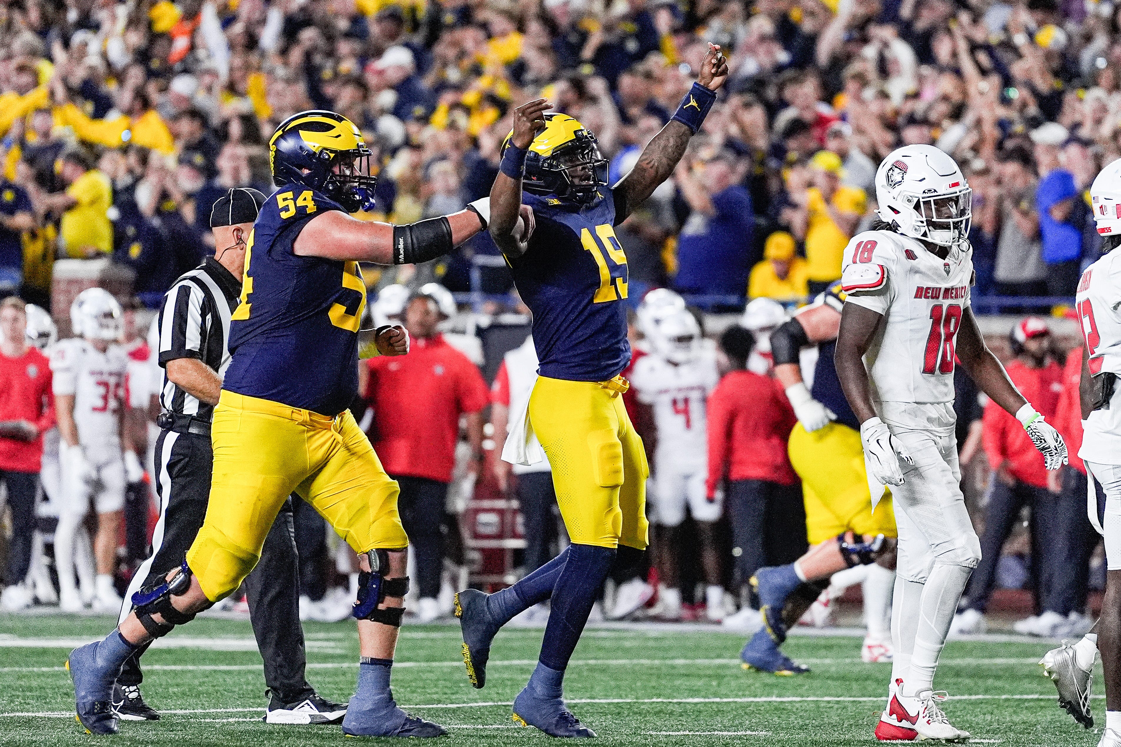 Michigan football game score today: 34-17 win vs New Mexico in Bryce ...