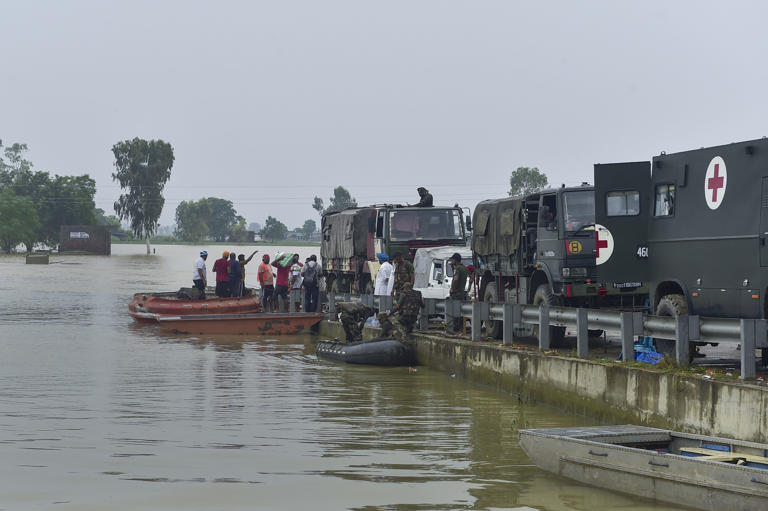 Punjab floods: Water level in Beas river further rises, Kapurthala ...