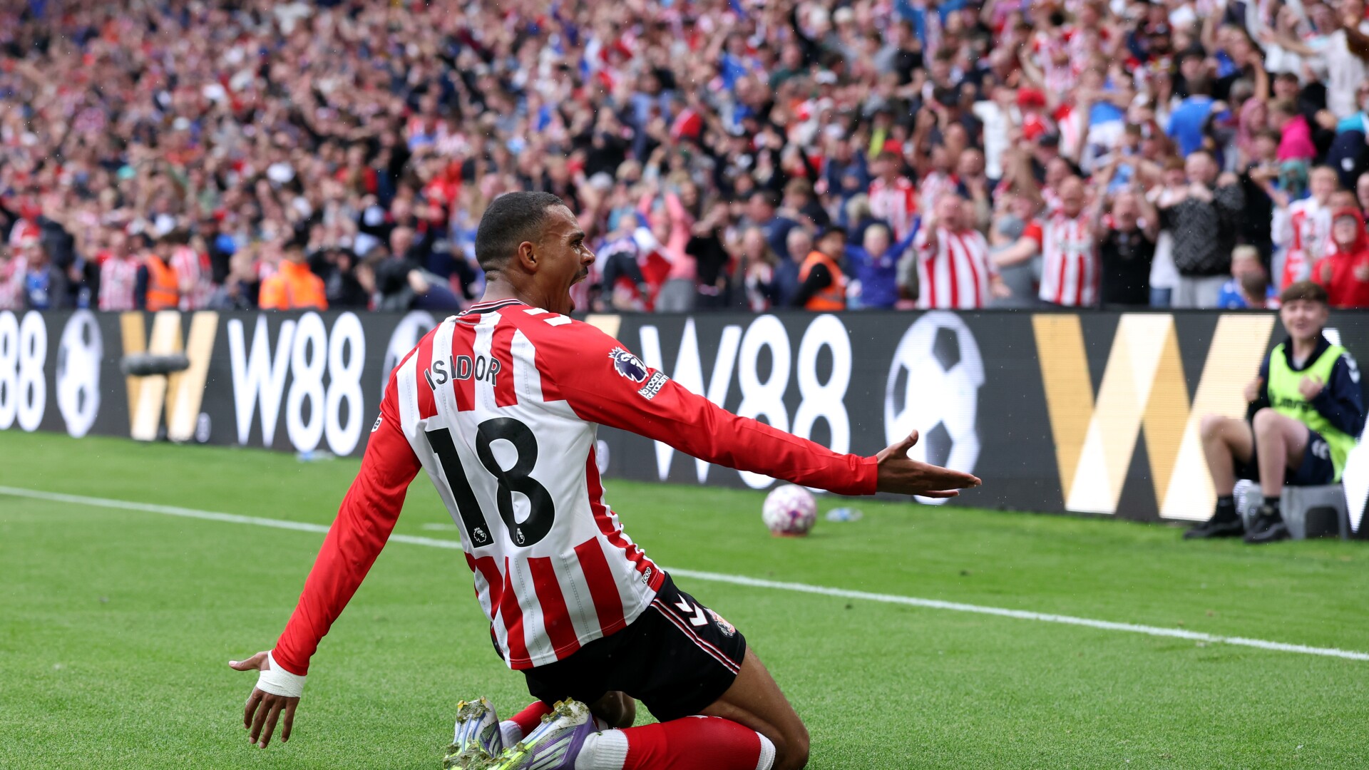 Sunderland 2-1 Brentford: Black Cats win again at Stadium of Light