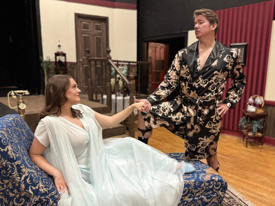 Wichita Community Theatre's actors prepping for fast-paced farce