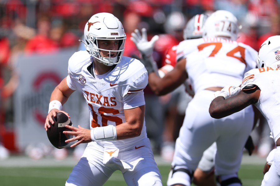 LIVE: Texas vs. Ohio State: Longhorns rally falls short, Buckeyes win 14-7