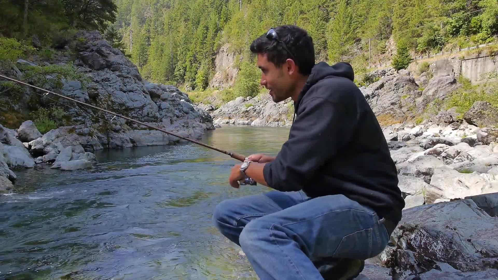 Day 3 of my 1,600-mile solo fishing trip: Abalone cooking + coastal fishing