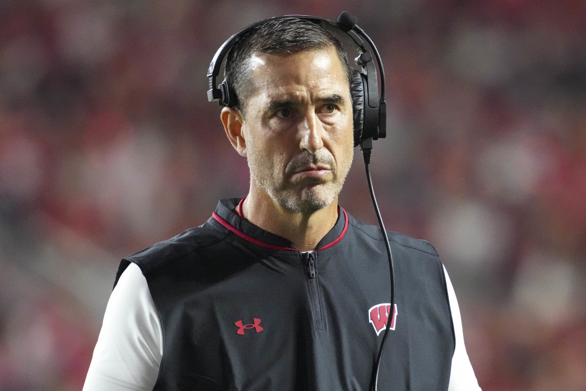 Wisconsin Receives Update on QB Billy Edwards Jr. After Concerning Week ...