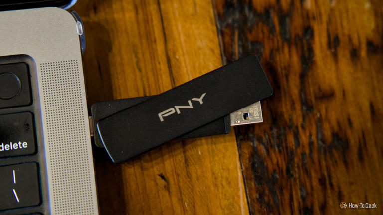 How Iomega Zip drives almost solved the floppy disk problem (before USB ...