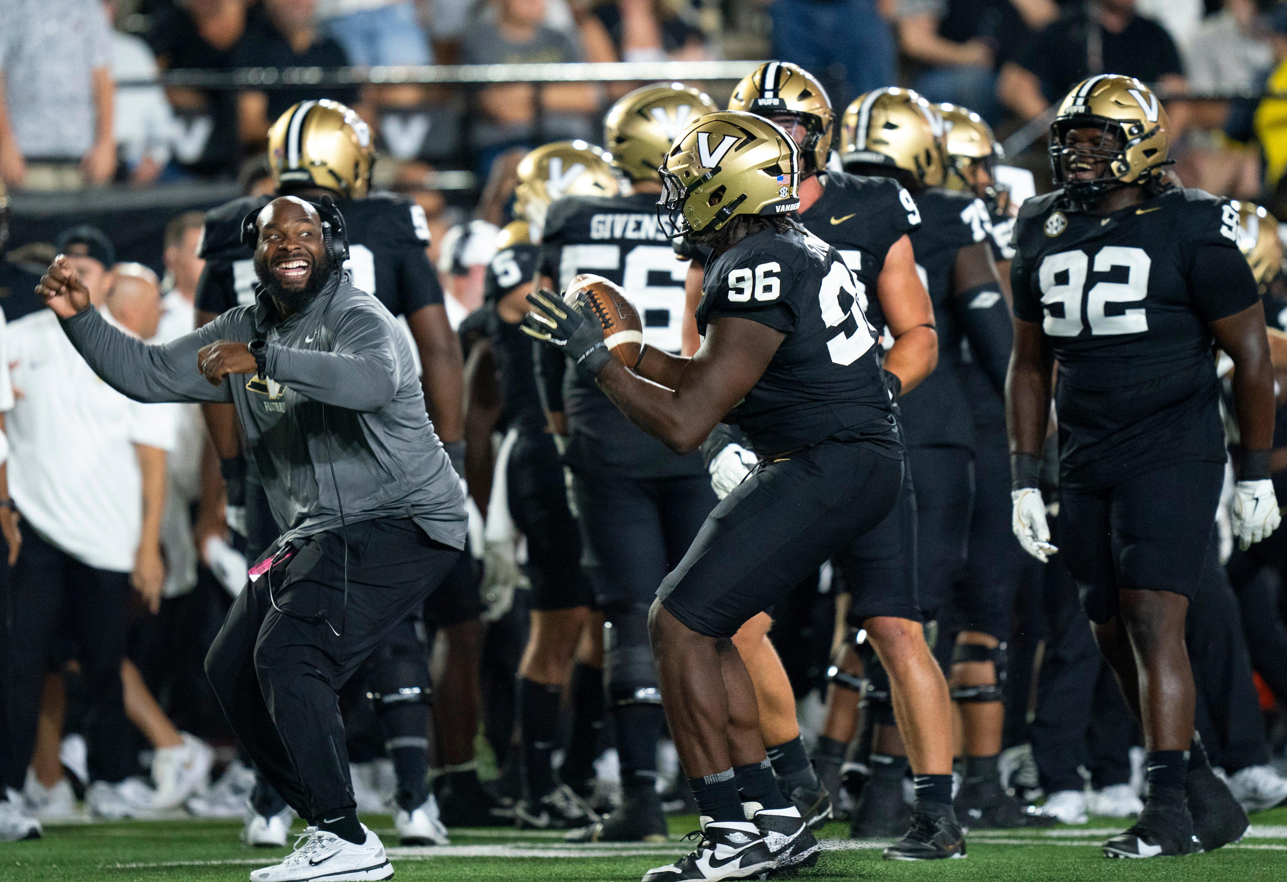 Michigan football finds new defensive tackles coach from SEC