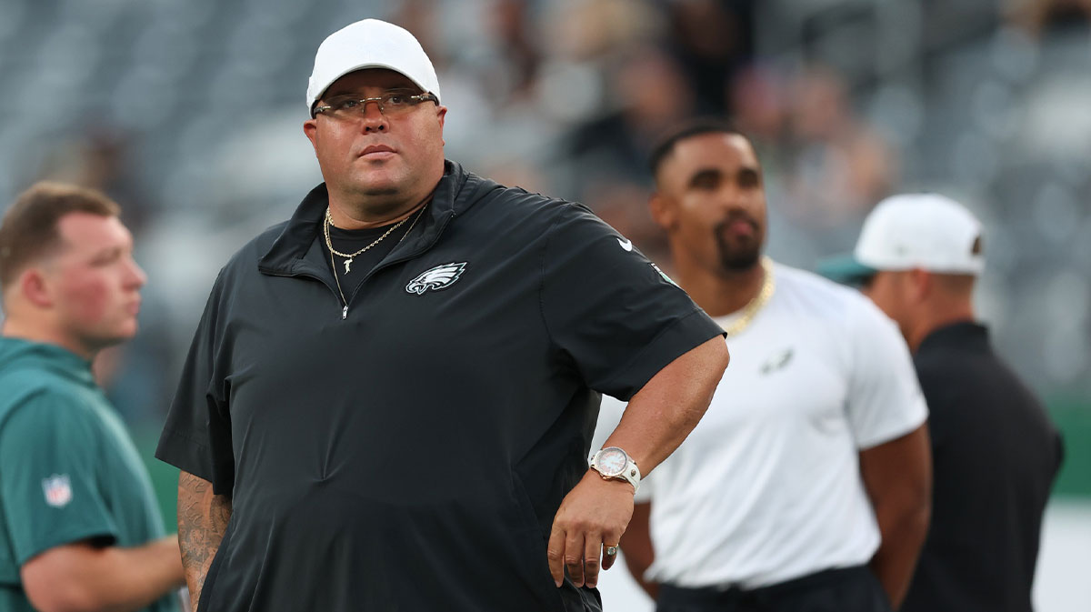 Big Dom brings Eagles Super Bowl ring to Penn State opener