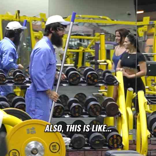 32KG Mop Shocks BodyBuilders in a Gym