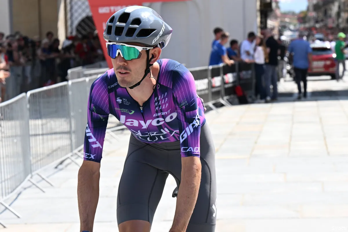 O'Connor sees himself in Ayuso after "crap" Tour that ended for Pogacar ...