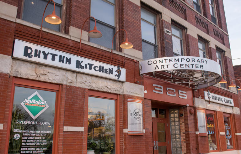 Two Downtown Peoria eateries among 15 with no violations during recent ...