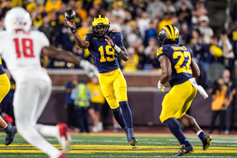 How Michigan football stars Bryce Underwood and Justice Haynes squashed ...