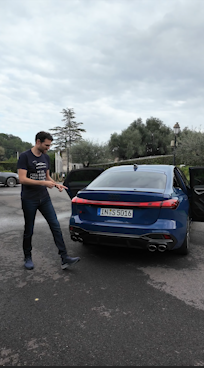 Sedán con Maletero de Apertura Estilo Hatchback