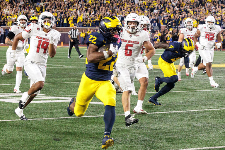 Photos: Bryce Underwood leads Michigan into new era with win over New ...