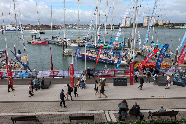 "There’s a whole world out there": Meet Clipper sailors as Round the ...