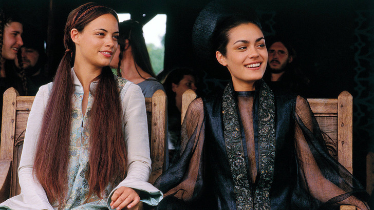 10 Historical Movie Costumes That Weren’t Worn in Real Life