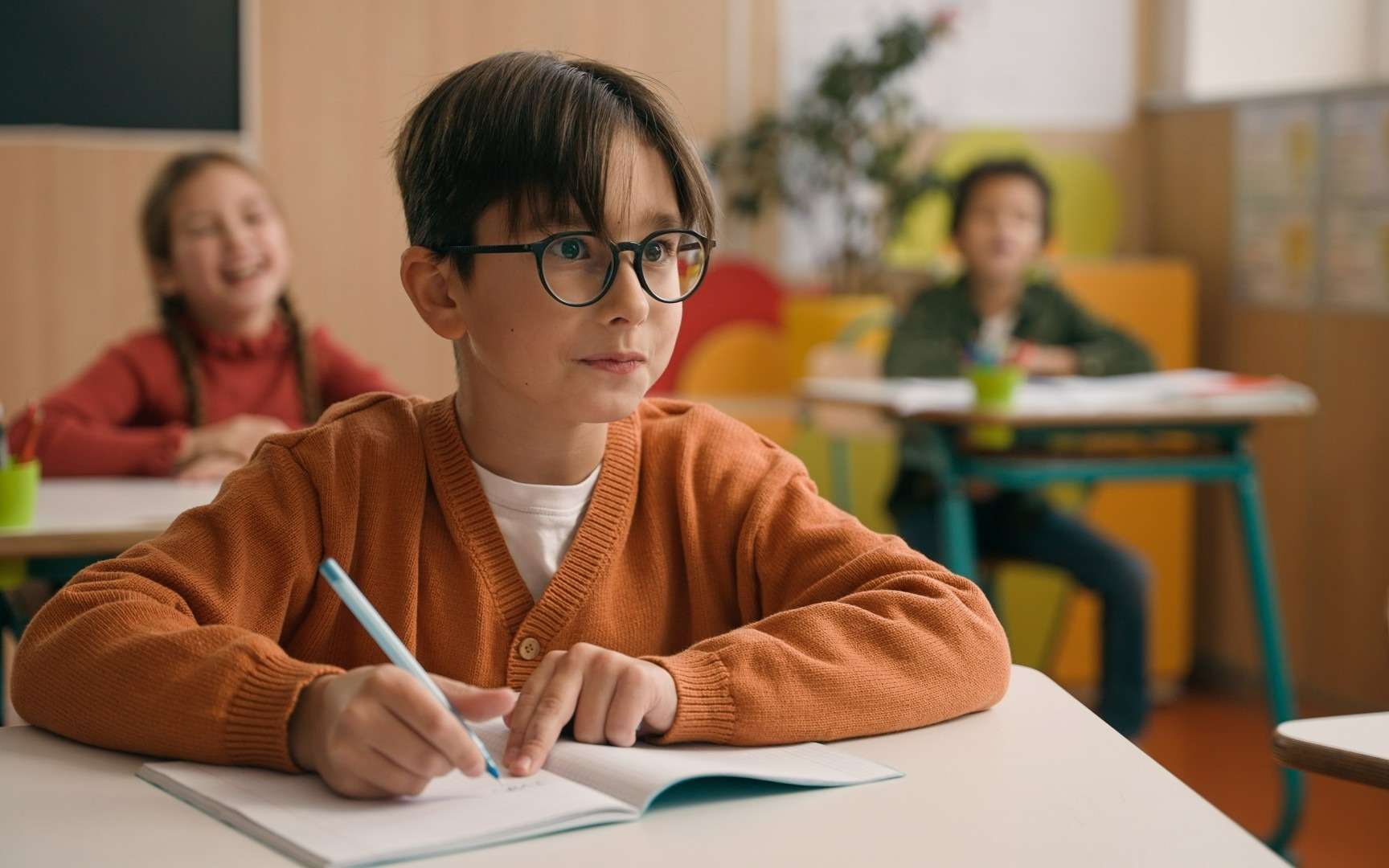 Santé visuelle : les signes qui montrent que votre enfant ne voit pas bien