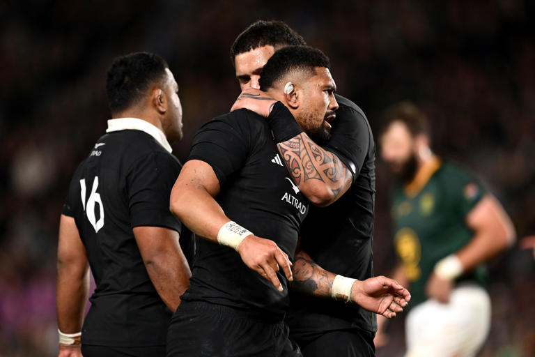 New Zealand vs South Africa live: All Blacks survive Springboks battle ...