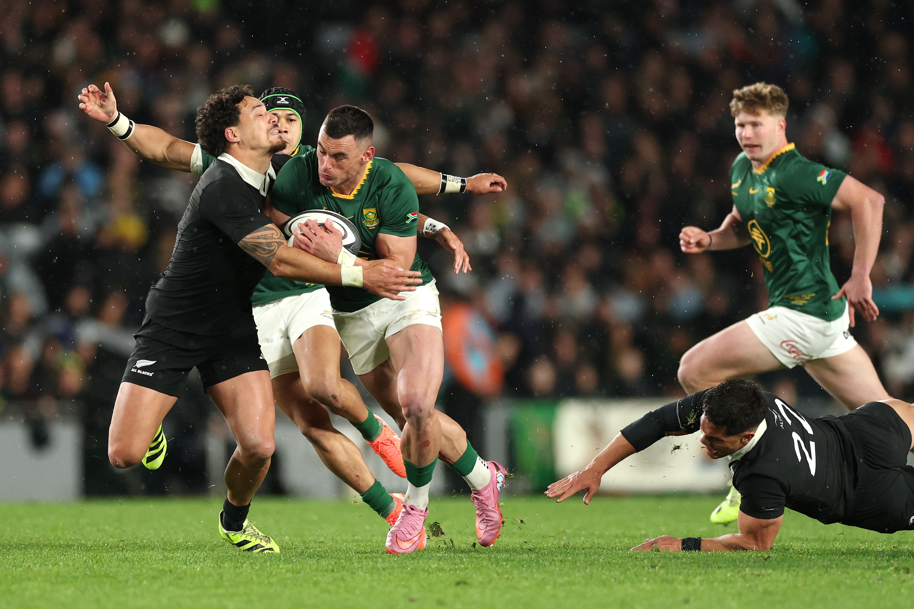 New Zealand vs South Africa live: All Blacks survive Springboks battle ...