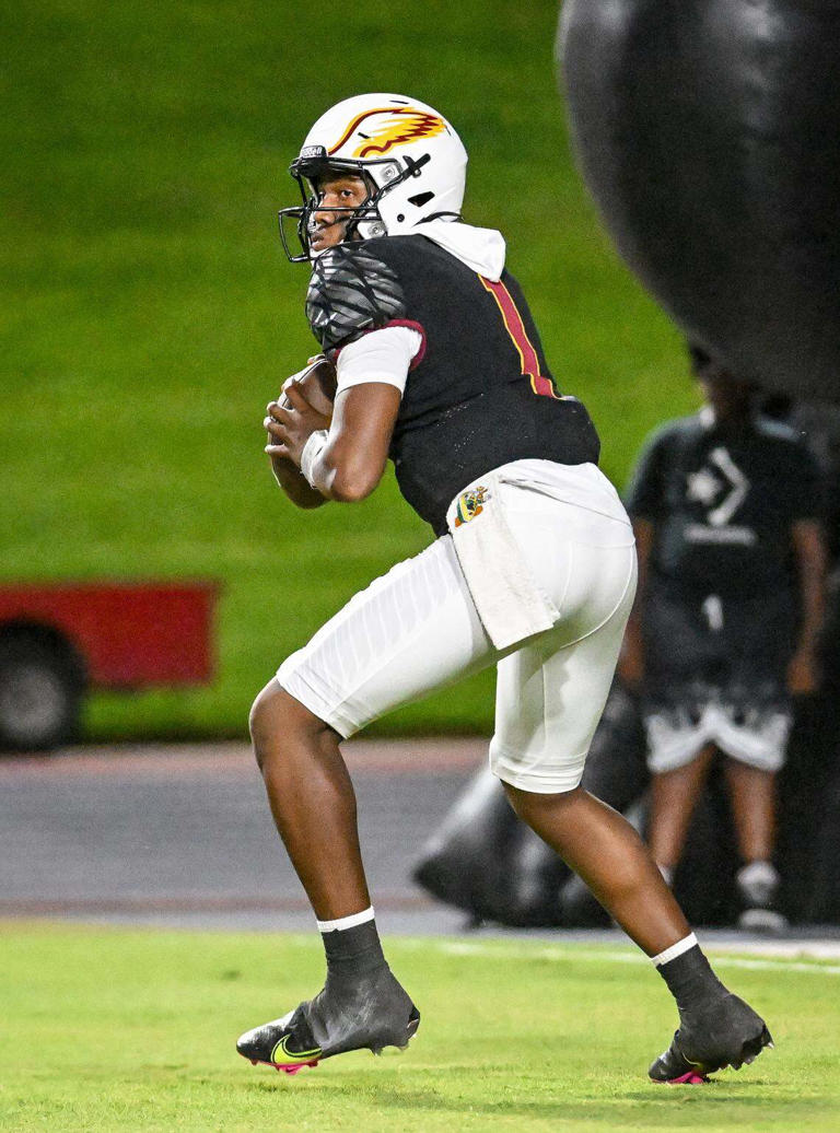 JJ Howard leads Clovis West to victory, plus two games were decided late