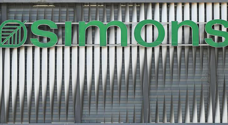Simons revives Canadian department store legacy