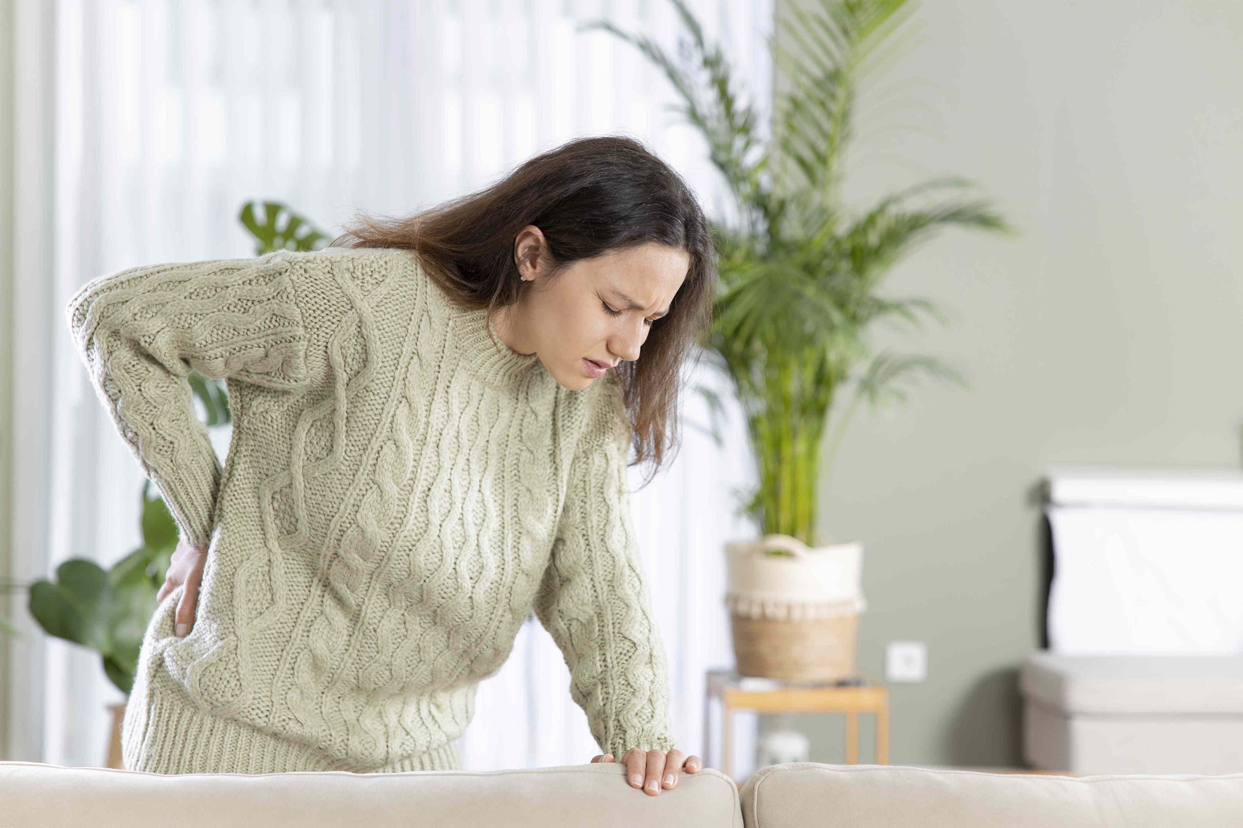 7 common causes of pain in your lower right back