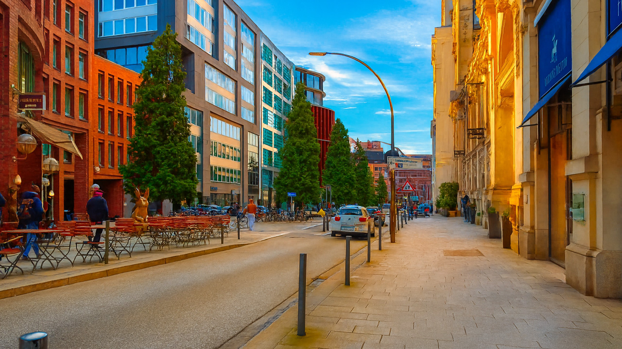 Hamburg Spring Walking Tour – Explore Streets and Landmarks in Germany 4K