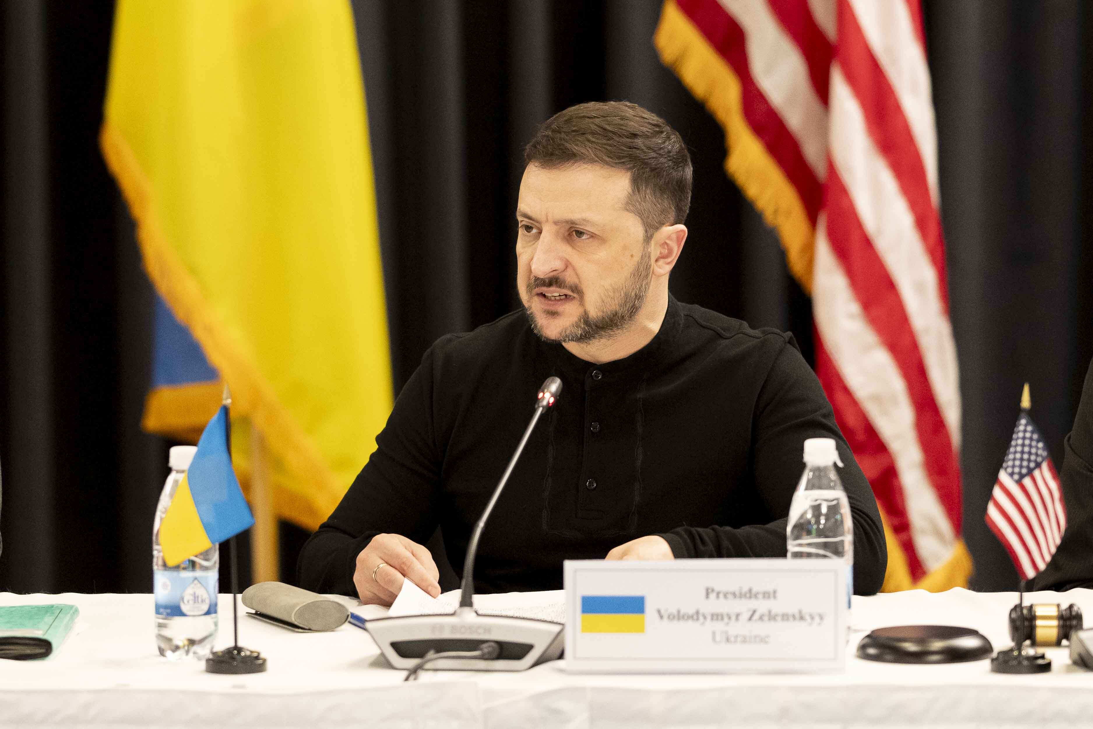Zelensky daagt Poetin uit: "kom naar Kyiv"