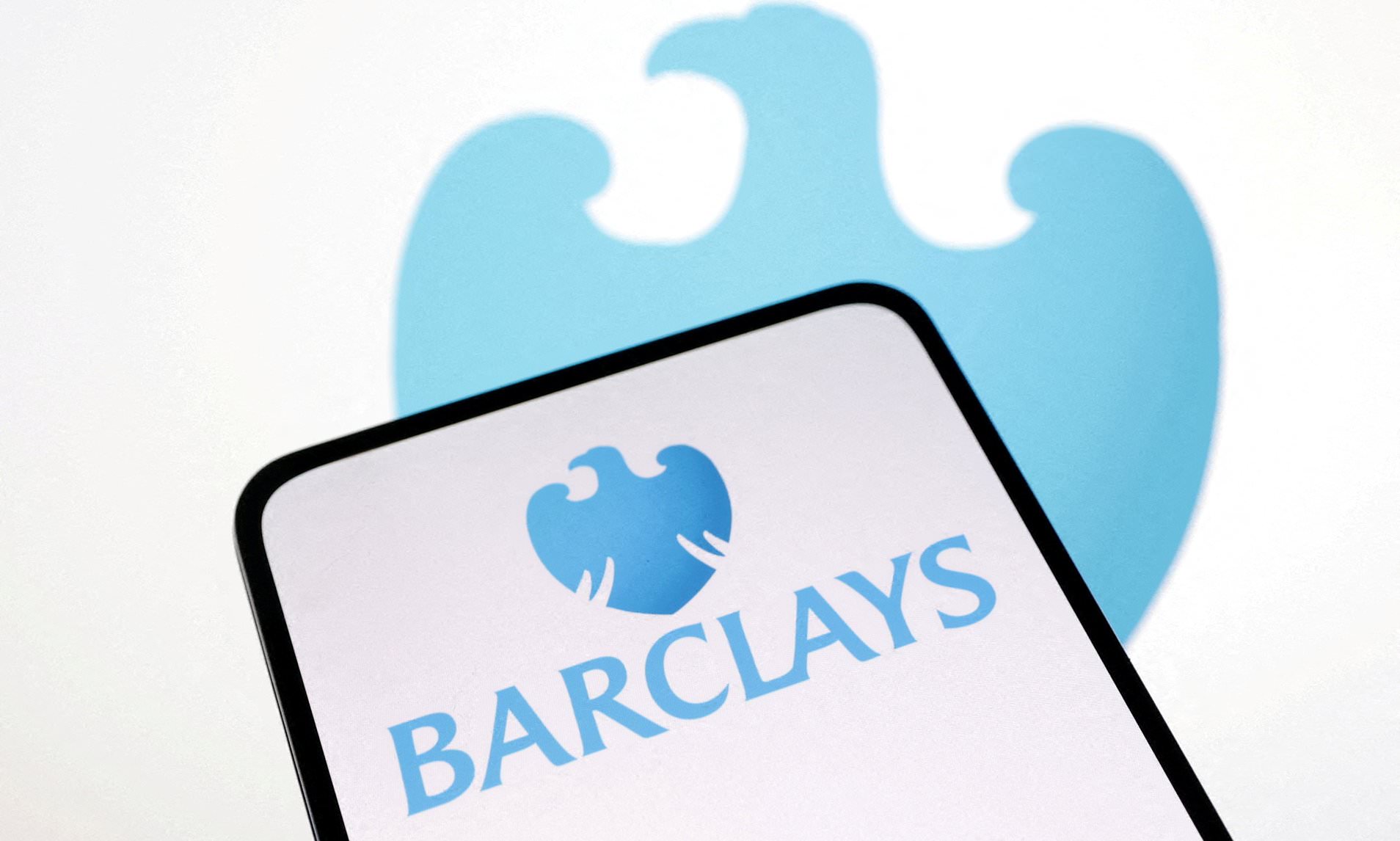 Barclays banking app goes down: Furious customers say they cannot ...