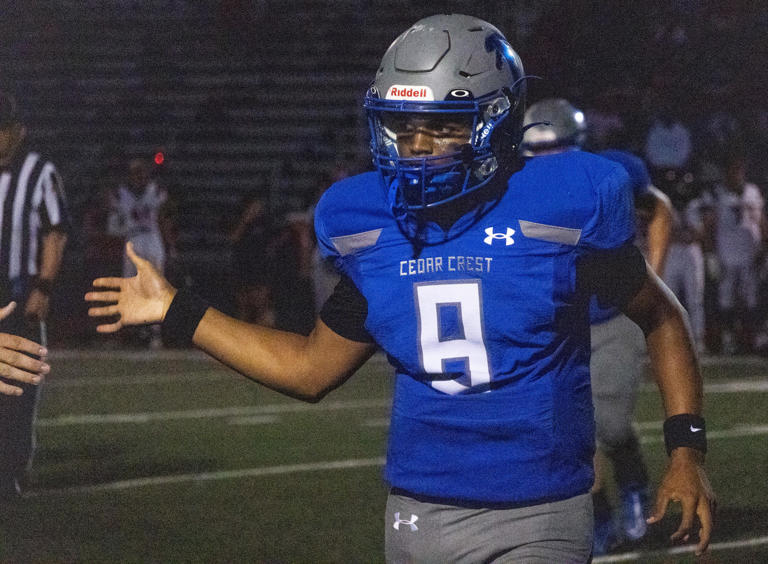 Week 3 football: Cedar Crest's backup quarterback shining in first year ...