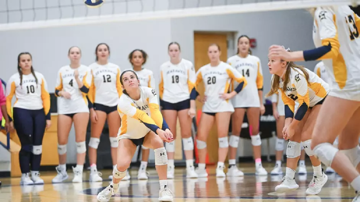 St. Mary’s College Women’s Volleyball Wins Key Road Match