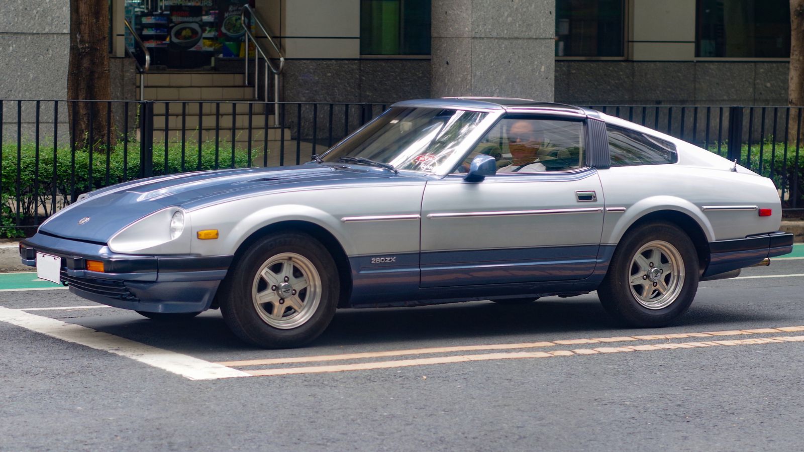 You Don’t Need to Be Rich to Own These Classic Sports Cars