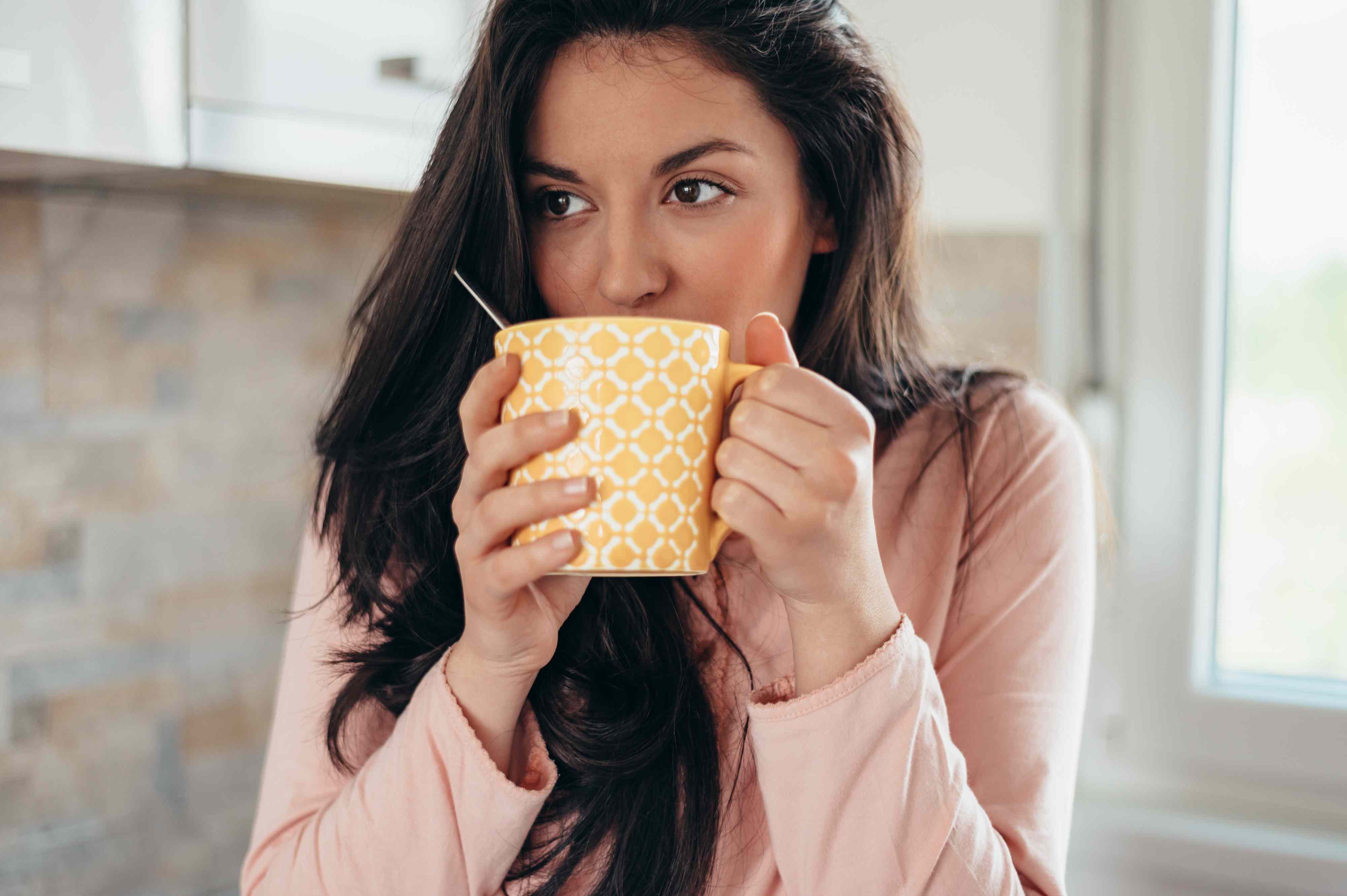 4 serious side effects of drinking coffee on an empty stomach