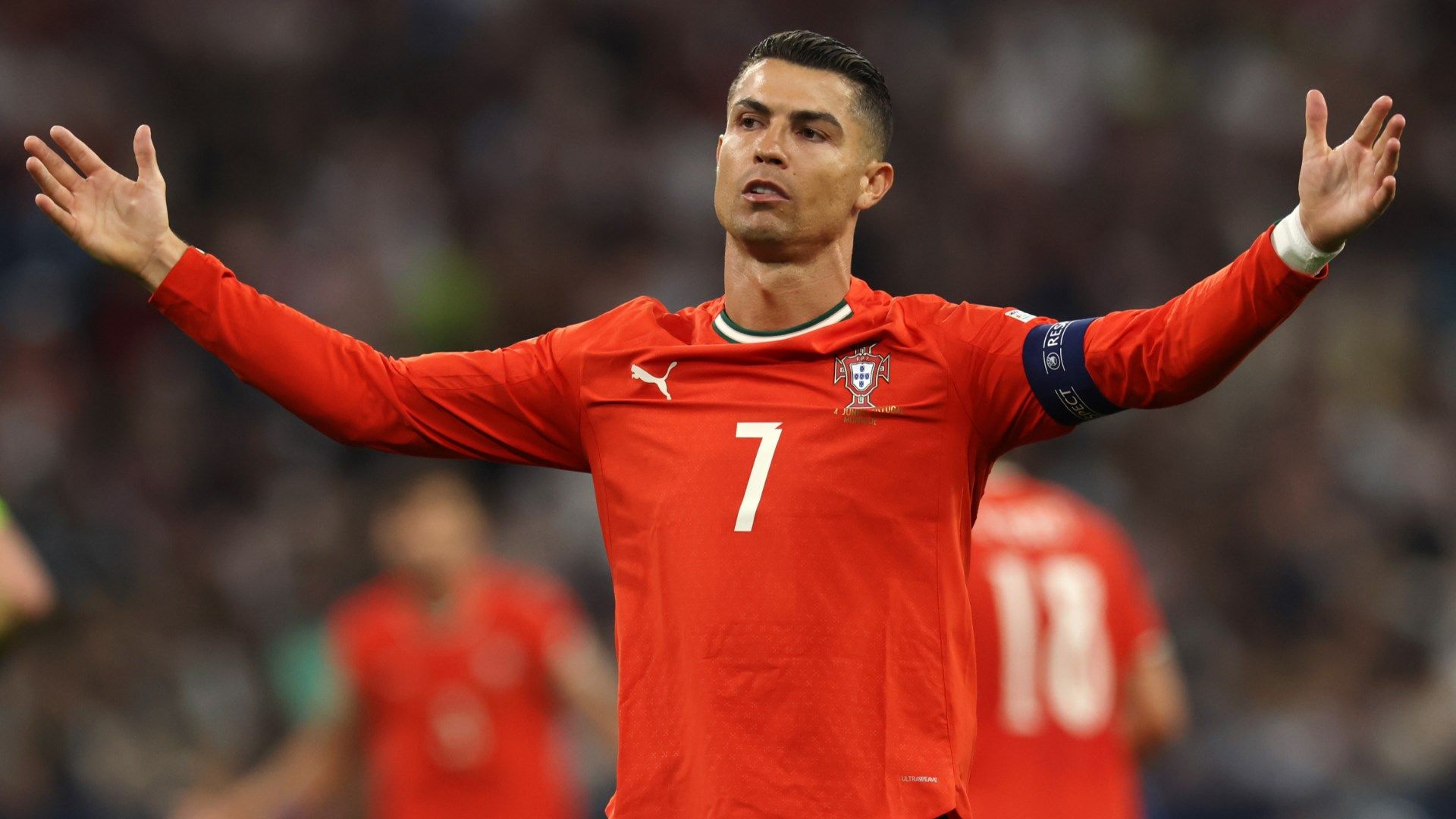 'Get out of here!'- Angry Cristiano Ronaldo shoves fan trying to take ...